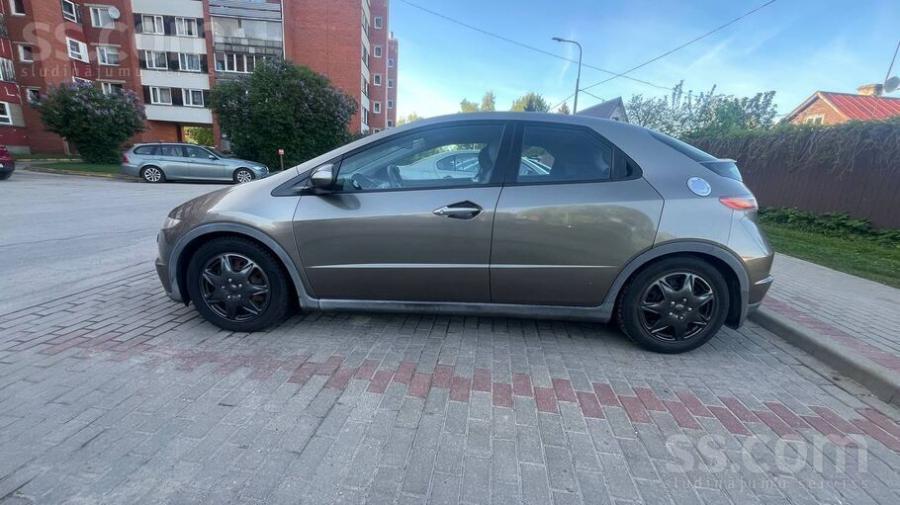 Brūns Honda Civic 2006 Rīga, ar dzinēja tilpumu 1.80 L un nobraukumu 170 tūkst. km par 2000 €, foto 1 vietnē AUTOMOTO.COM.LV