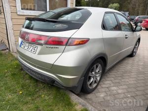 Brūns Honda Civic 2006 Rīga, ar dzinēja tilpumu 1.40 L un nobraukumu 179 tūkst. km par 2000 €, foto 4 vietnē AUTOMOTO.COM.LV