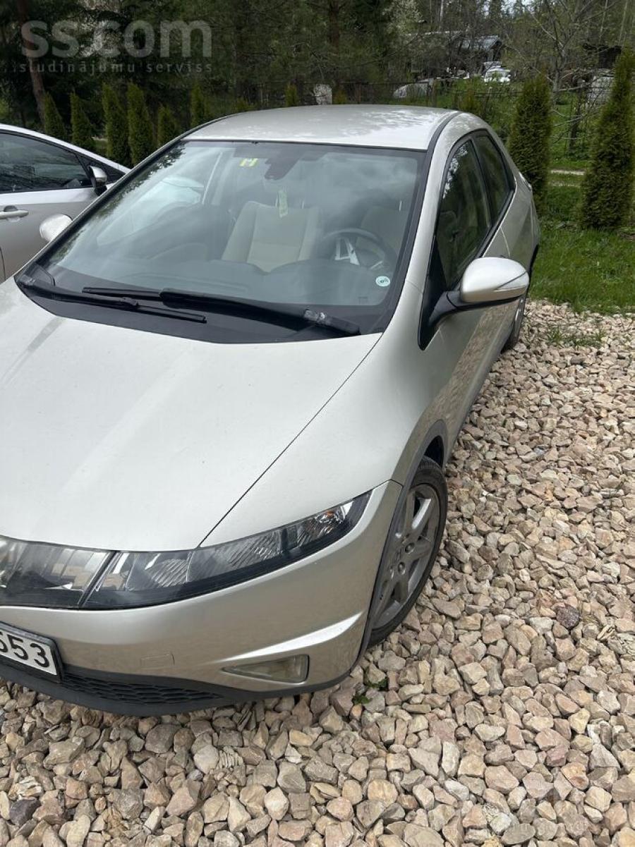 Brūns Honda Civic 2006 Rīga, ar dzinēja tilpumu 1.80 L un nobraukumu 152 tūkst. km par 2100 €, foto 5 vietnē AUTOMOTO.COM.LV
