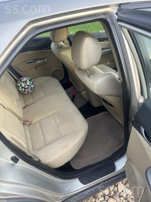 Brūns Honda Civic 2006 Rīga, ar dzinēja tilpumu 1.80 L un nobraukumu 152 tūkst. km par 2100 €, foto 7 vietnē AUTOMOTO.COM.LV