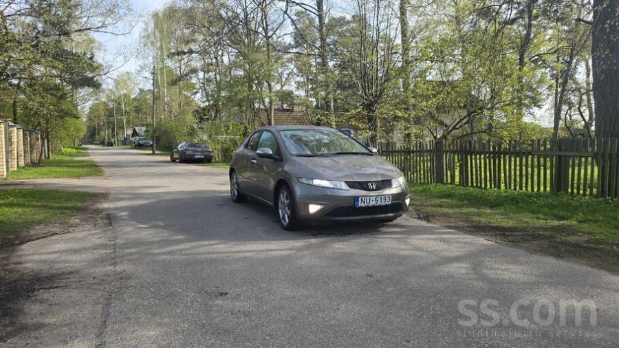 Brūns Honda Civic 2007 Rīga, ar dzinēja tilpumu 1.80 L un nobraukumu 135 tūkst. km par 3900 €, foto 2 vietnē AUTOMOTO.COM.LV