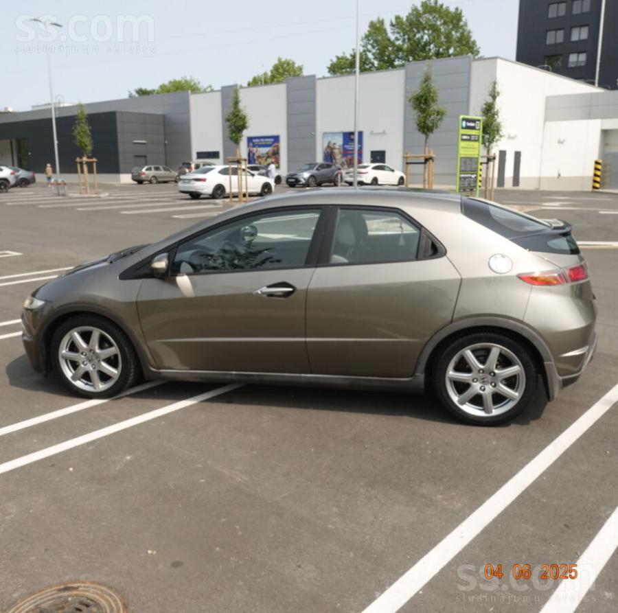 Brūns Honda Civic 2007 Rīga, ar dzinēja tilpumu 1.80 L un nobraukumu 81 tūkst. km par 6200 €, foto 8 vietnē AUTOMOTO.COM.LV