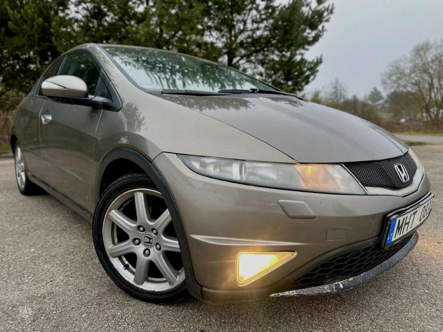 Brūns Honda Civic 2007 Viļņa, ar dzinēja tilpumu 1.80 L un nobraukumu 226 tūkst. km par 2250 €, foto 7 vietnē AUTOMOTO.COM.LV