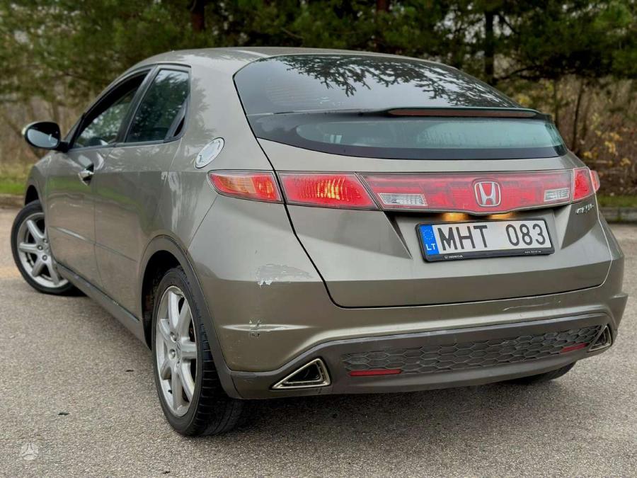Brūns Honda Civic 2007 Viļņa, ar dzinēja tilpumu 1.80 L un nobraukumu 226 tūkst. km par 2250 €, foto 12 vietnē AUTOMOTO.COM.LV