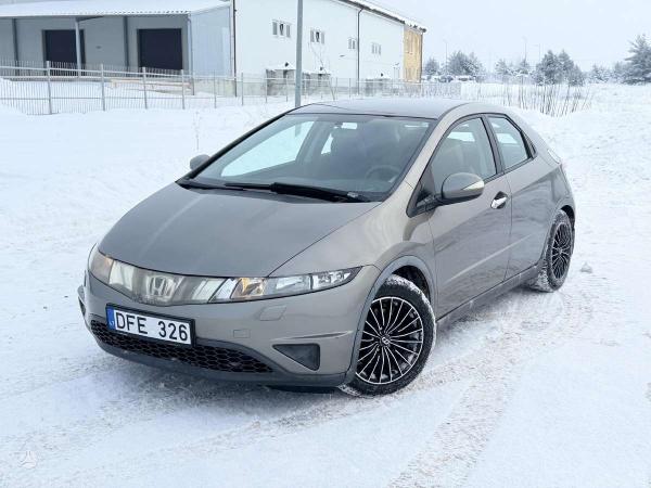 Brūns Honda Civic 2007 Viļņa, ar dzinēja tilpumu 1.80 L un nobraukumu 98 tūkst. km par 2750 €, foto 2 vietnē AUTOMOTO.COM.LV