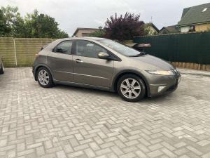 Brown Honda Civic 2007 in Klaipeda, with an engine capacity of 1.80 L and mileage of 66 thousand km for 6500 €, photo 2 on AUTOMOTO.COM.LV