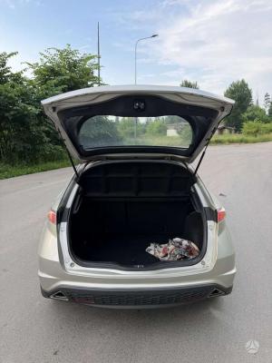 Brūns Honda Civic 2007 Viļņa, ar dzinēja tilpumu 1.80 L un nobraukumu 236 tūkst. km par 890 €, foto 10 vietnē AUTOMOTO.COM.LV