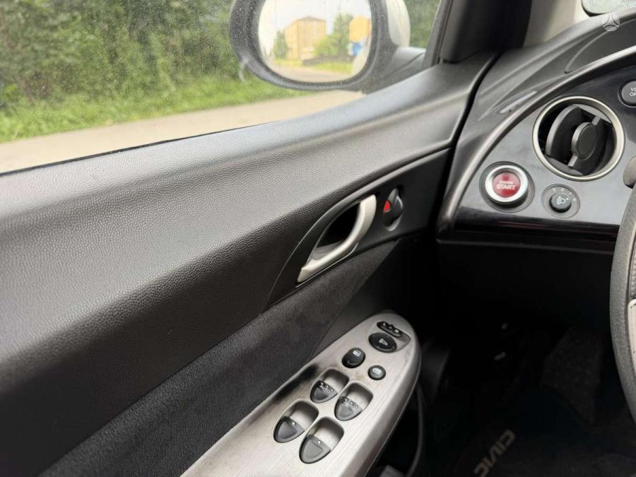 Brūns Honda Civic 2007 Viļņa, ar dzinēja tilpumu 1.80 L un nobraukumu 236 tūkst. km par 890 €, foto 16 vietnē AUTOMOTO.COM.LV