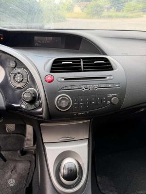 Brūns Honda Civic 2007 Viļņa, ar dzinēja tilpumu 1.80 L un nobraukumu 236 tūkst. km par 890 €, foto 17 vietnē AUTOMOTO.COM.LV