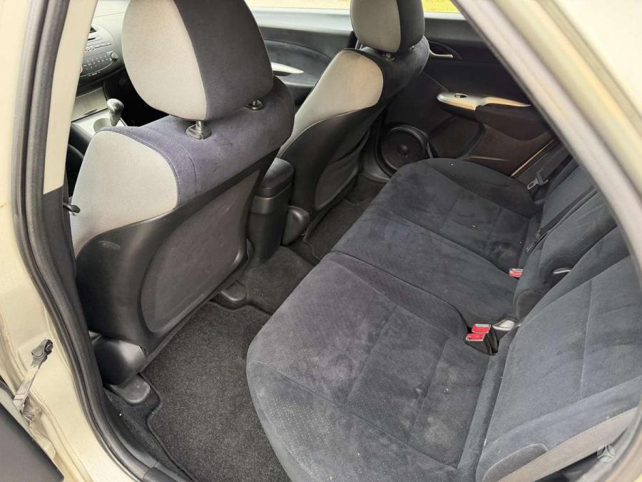 Brūns Honda Civic 2007 Viļņa, ar dzinēja tilpumu 1.80 L un nobraukumu 236 tūkst. km par 800 €, foto 17 vietnē AUTOMOTO.COM.LV