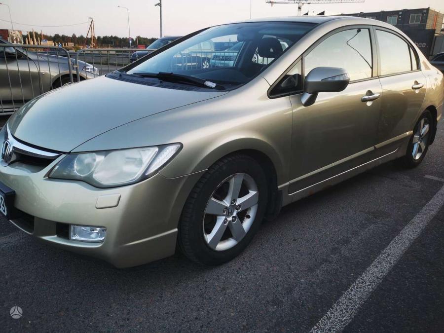 Brūns Honda Civic 2007 Viļņa, ar dzinēja tilpumu 1.80 L un nobraukumu 178 tūkst. km par 1550 €, foto 4 vietnē AUTOMOTO.COM.LV