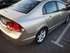 Brūns Honda Civic 2007 Viļņa, ar dzinēja tilpumu 1.80 L un nobraukumu 178 tūkst. km par 1550 €, foto 6 vietnē AUTOMOTO.COM.LV