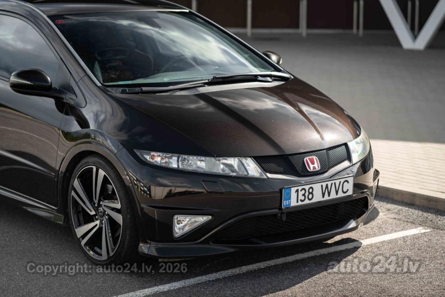 Brown Honda Civic 2007 in Tallinn, with an engine capacity of 2.00 L and mileage of 220 thousand km for 6800 €, photo 12 on AUTOMOTO.COM.LV