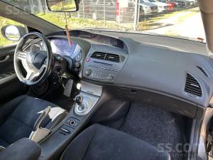 Brūns Honda Civic 2007 Rīga, ar dzinēja tilpumu 1.80 L un nobraukumu 232 tūkst. km par 790 €, foto 20 vietnē AUTOMOTO.COM.LV