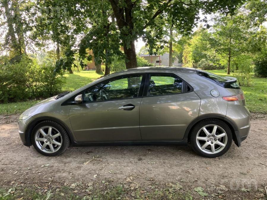 Brūns Honda Civic 2007 Jelgava, ar dzinēja tilpumu 1.80 L un nobraukumu 232 tūkst. km par 1950 €, foto 5 vietnē AUTOMOTO.COM.LV