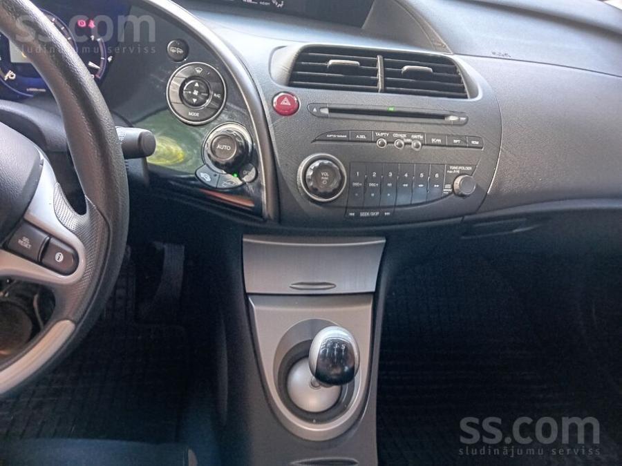 Brūns Honda Civic 2007 Rīga, ar dzinēja tilpumu 1.80 L un nobraukumu 95 tūkst. km par 3000 €, foto 7 vietnē AUTOMOTO.COM.LV