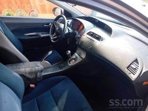 Brūns Honda Civic 2007 Rīga, ar dzinēja tilpumu 1.80 L un nobraukumu 95 tūkst. km par 3000 €, foto 8 vietnē AUTOMOTO.COM.LV