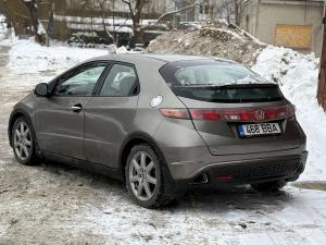Brūns Honda Civic 2008 Viļņa, ar dzinēja tilpumu 1.80 L un nobraukumu 200 tūkst. km par 1300 €, foto 3 vietnē AUTOMOTO.COM.LV