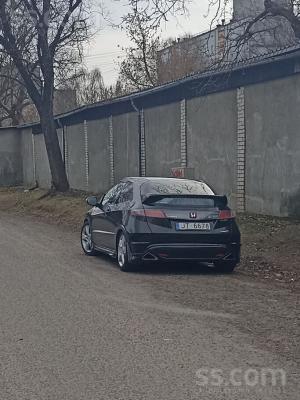 Brown Honda Civic 2008 in Riga, with an engine capacity of 2.00 L and mileage of 187 thousand km for 4900 €, photo  on AUTOMOTO.COM.LV