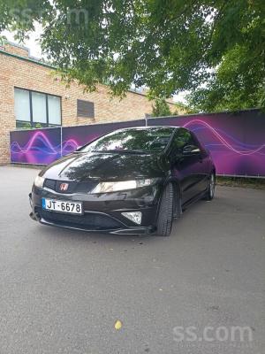 Brown Honda Civic 2008 in Riga, with an engine capacity of 2.00 L and mileage of 189 thousand km for 4900 €, photo 9 on AUTOMOTO.COM.LV