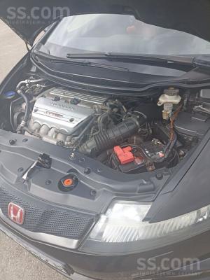 Brown Honda Civic 2008 in Riga, with an engine capacity of 2.00 L and mileage of 189 thousand km for 4900 €, photo 11 on AUTOMOTO.COM.LV