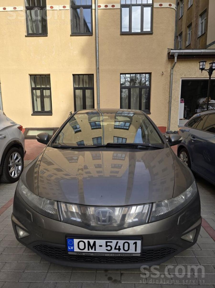Brūns Honda Civic 2008 Rīga, ar dzinēja tilpumu 2.20 L un nobraukumu 319 tūkst. km par 2200 €, foto 4 vietnē AUTOMOTO.COM.LV