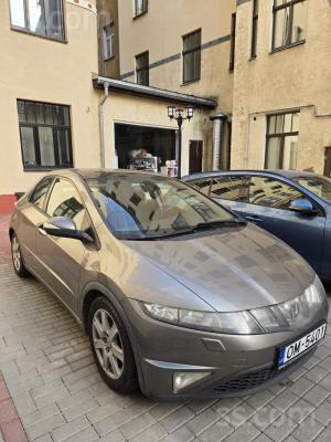 Brūns Honda Civic 2008 Rīga, ar dzinēja tilpumu 2.20 L un nobraukumu 319 tūkst. km par 2200 €, foto 5 vietnē AUTOMOTO.COM.LV