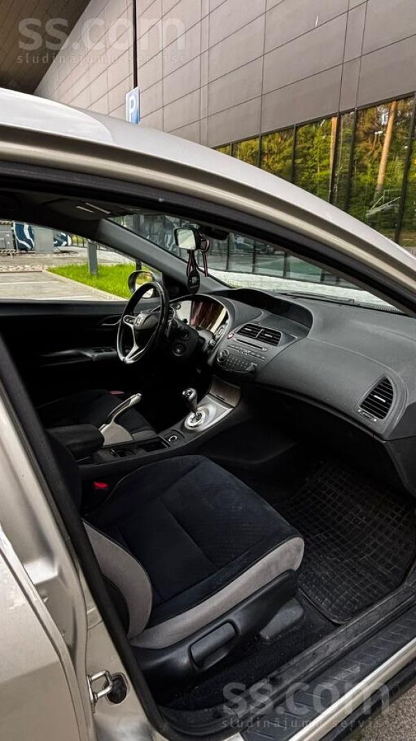 Brūns Honda Civic 2008 Ogre, ar dzinēja tilpumu 1.40 L un nobraukumu 165 tūkst. km par 1850 €, foto 6 vietnē AUTOMOTO.COM.LV