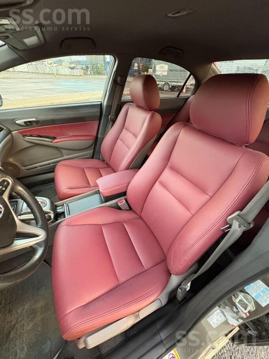 Brūns Honda Civic 2008 Rīga, ar dzinēja tilpumu 1.40 L un nobraukumu 371 tūkst. km par 2300 €, foto 7 vietnē AUTOMOTO.COM.LV