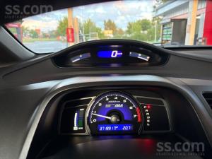 Brūns Honda Civic 2008 Rīga, ar dzinēja tilpumu 1.40 L un nobraukumu 371 tūkst. km par 2300 €, foto 12 vietnē AUTOMOTO.COM.LV