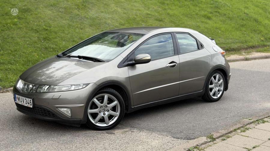 Brūns Honda Civic 2008 Viļņa, ar dzinēja tilpumu 1.80 L un nobraukumu 180 tūkst. km par 3350 €, foto 4 vietnē AUTOMOTO.COM.LV