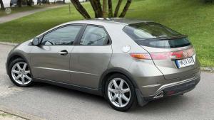 Brūns Honda Civic 2008 Viļņa, ar dzinēja tilpumu 1.80 L un nobraukumu 180 tūkst. km par 3350 €, foto 10 vietnē AUTOMOTO.COM.LV