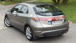 Brūns Honda Civic 2008 Viļņa, ar dzinēja tilpumu 1.80 L un nobraukumu 180 tūkst. km par 3350 €, foto 11 vietnē AUTOMOTO.COM.LV