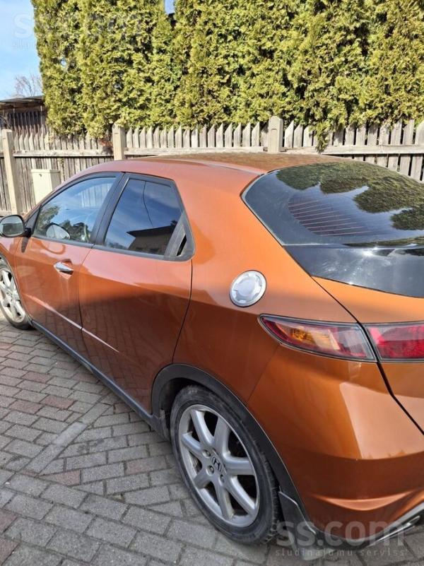 Brūns Honda Civic 2008 Rīga, ar dzinēja tilpumu 1.80 L un nobraukumu 221 tūkst. km par 1290 €, foto 6 vietnē AUTOMOTO.COM.LV