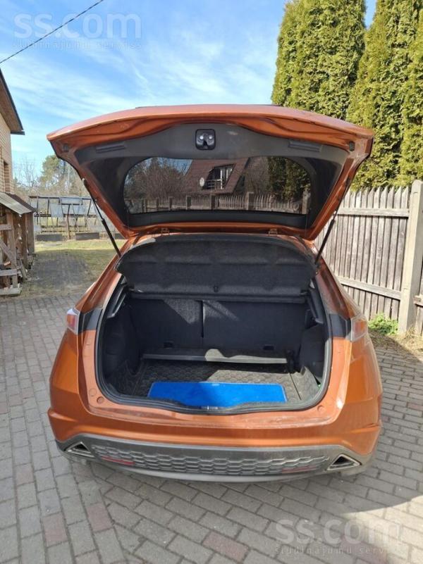 Brūns Honda Civic 2008 Rīga, ar dzinēja tilpumu 1.80 L un nobraukumu 221 tūkst. km par 1290 €, foto 7 vietnē AUTOMOTO.COM.LV