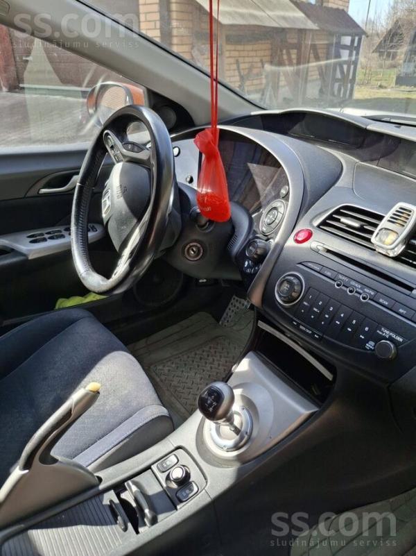 Brūns Honda Civic 2008 Rīga, ar dzinēja tilpumu 1.80 L un nobraukumu 221 tūkst. km par 1290 €, foto 8 vietnē AUTOMOTO.COM.LV