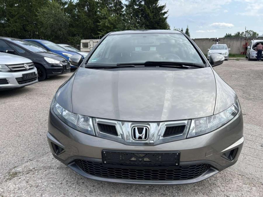 Brūns Honda Civic 2009 Utena, ar dzinēja tilpumu 1.34 L un nobraukumu 173 tūkst. km par 3150 €, foto 3 vietnē AUTOMOTO.COM.LV