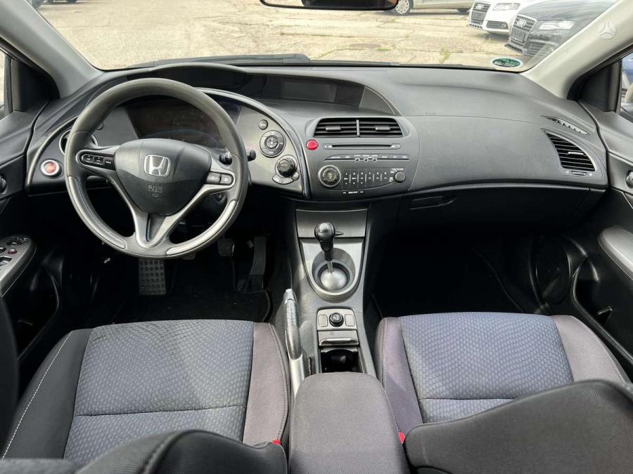 Brūns Honda Civic 2009 Utena, ar dzinēja tilpumu 1.34 L un nobraukumu 173 tūkst. km par 3150 €, foto 8 vietnē AUTOMOTO.COM.LV