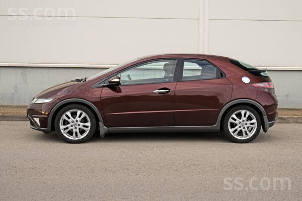 Brūns Honda Civic 2011 Ogre, ar dzinēja tilpumu 1.80 L un nobraukumu 256 tūkst. km par 4750 €, foto 6 vietnē AUTOMOTO.COM.LV