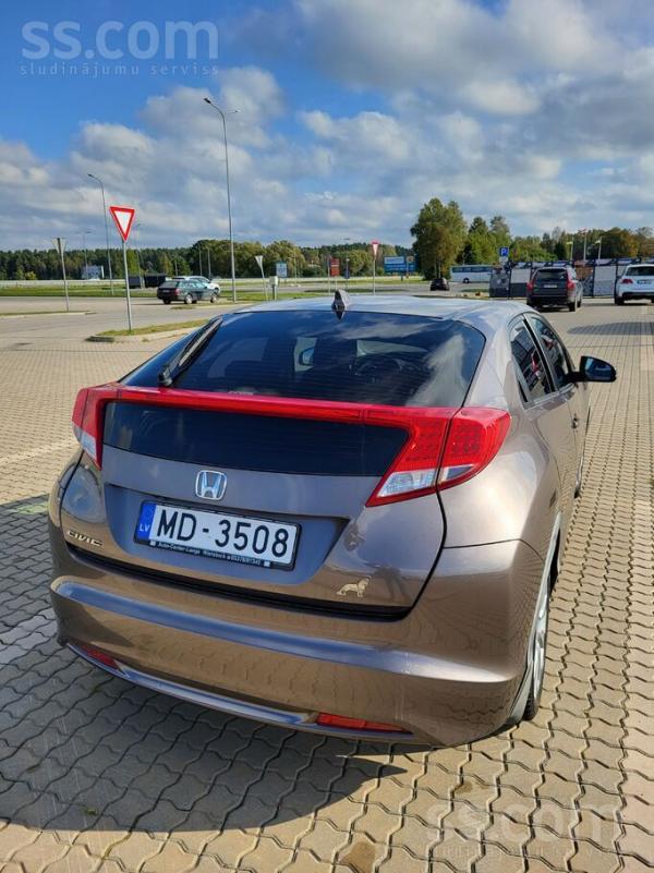 Brūns Honda Civic 2013 Rīga, ar dzinēja tilpumu 1.80 L un nobraukumu 163 tūkst. km par 6200 €, foto 2 vietnē AUTOMOTO.COM.LV