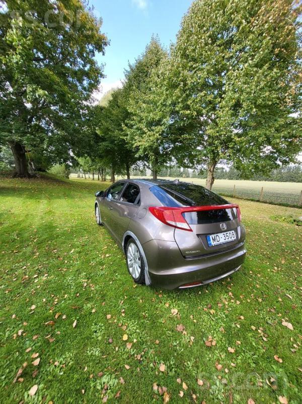 Brūns Honda Civic 2013 Rīga, ar dzinēja tilpumu 1.80 L un nobraukumu 163 tūkst. km par 6200 €, foto 8 vietnē AUTOMOTO.COM.LV