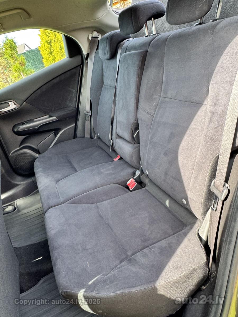 Brown Honda Civic 2013 in Tallinn, with an engine capacity of 1.80 L and mileage of 145 thousand km for 7200 €, photo 9 on AUTOMOTO.COM.LV