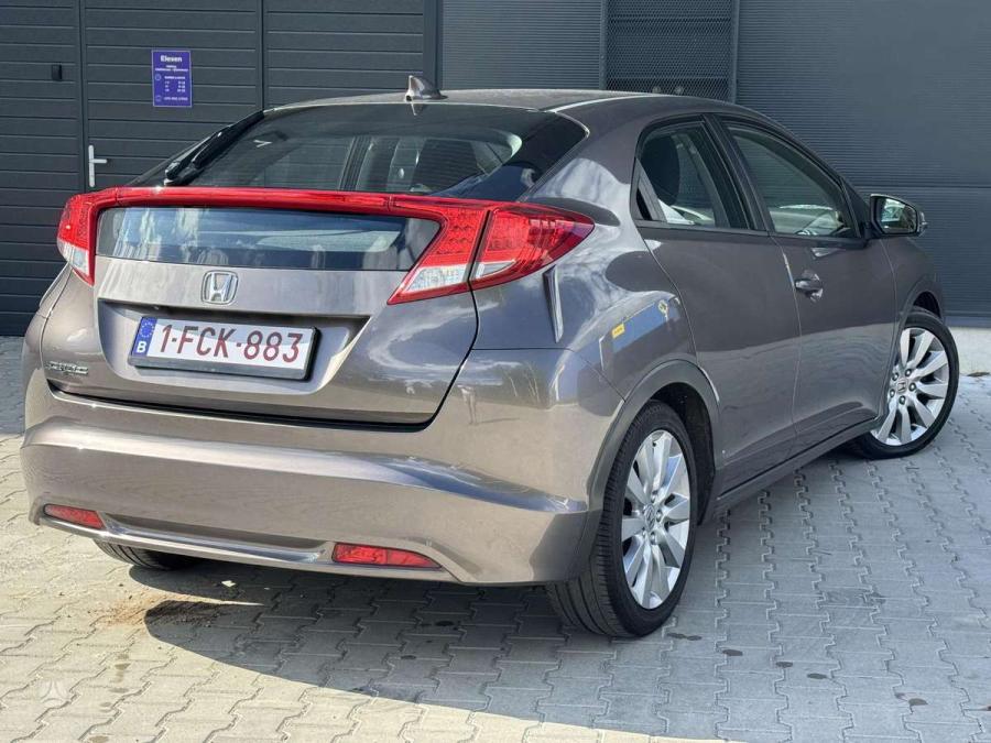 Brūns Honda Civic 2013 Utena, ar dzinēja tilpumu 1.60 L un nobraukumu 280 tūkst. km par 4440 €, foto 7 vietnē AUTOMOTO.COM.LV