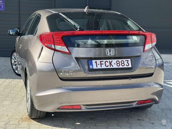 Brūns Honda Civic 2013 Utena, ar dzinēja tilpumu 1.60 L un nobraukumu 280 tūkst. km par 4440 €, foto 7 vietnē AUTOMOTO.COM.LV