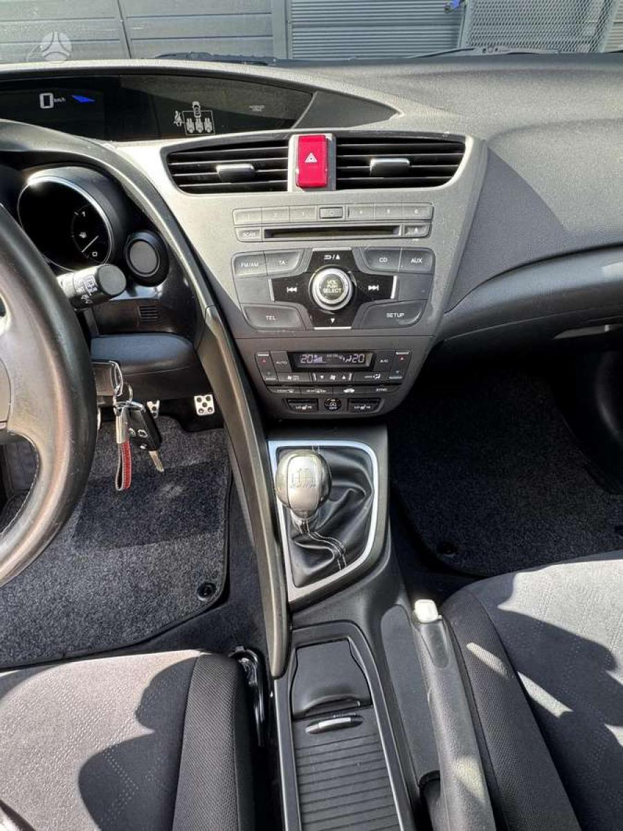 Brūns Honda Civic 2013 Utena, ar dzinēja tilpumu 1.60 L un nobraukumu 280 tūkst. km par 4440 €, foto 12 vietnē AUTOMOTO.COM.LV