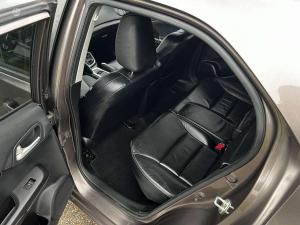 Brown Honda Civic 2013 in Ukmerge, with an engine capacity of 1.60 L and mileage of 228 thousand km for 4250 €, photo 24 on AUTOMOTO.COM.LV