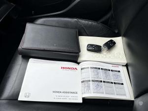 Brown Honda Civic 2013 in Ukmerge, with an engine capacity of 1.60 L and mileage of 228 thousand km for 4250 €, photo 32 on AUTOMOTO.COM.LV