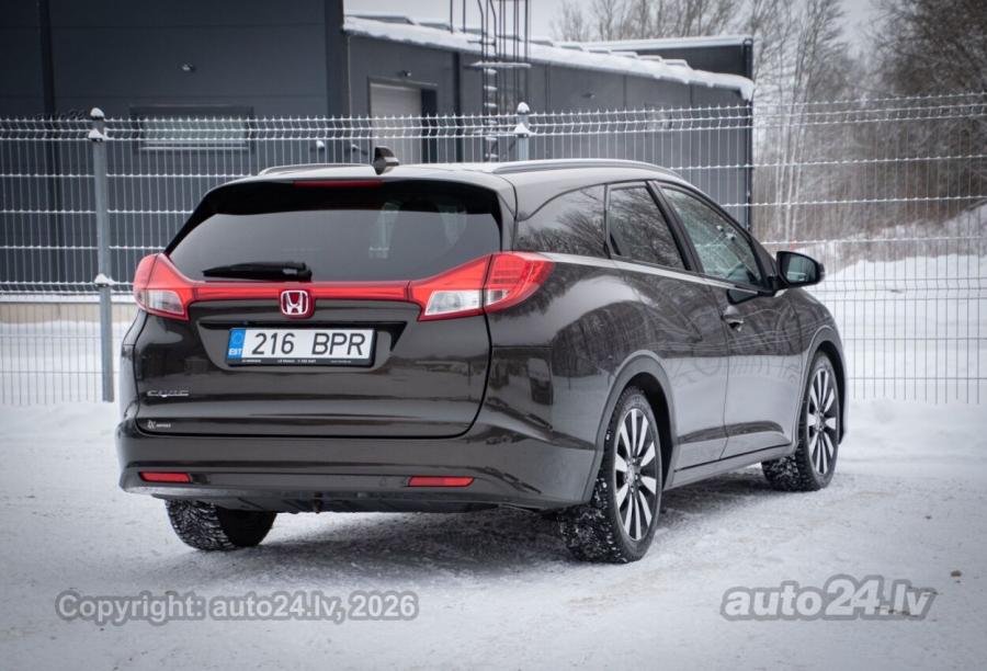 Brūns Honda Civic 2015 Tallina, ar dzinēja tilpumu 1.80 L un nobraukumu 162 tūkst. km par 10900 €, foto 17 vietnē AUTOMOTO.COM.LV