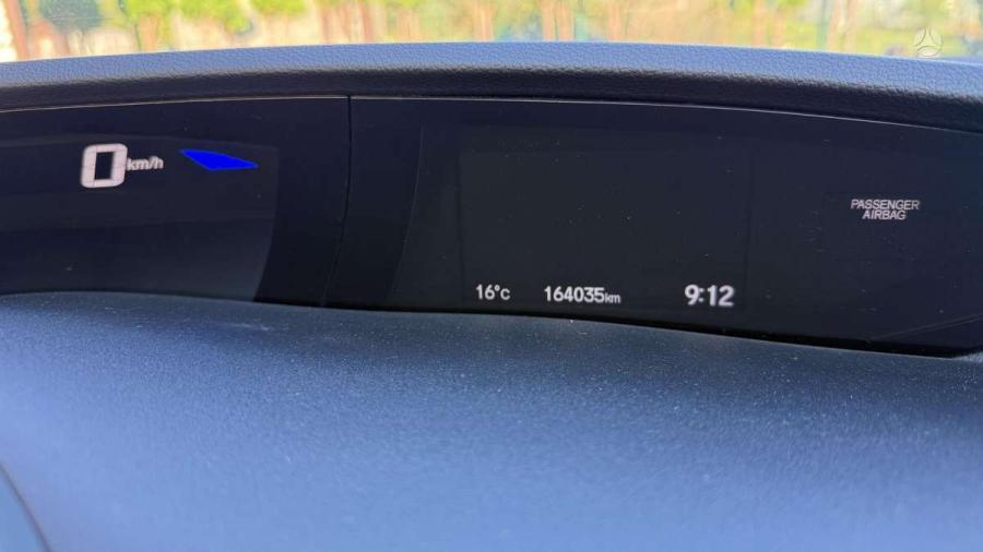 Brown Honda Civic 2015 in Vilnius, with an engine capacity of 1.80 L and mileage of 165 thousand km for 7850 €, photo 11 on AUTOMOTO.COM.LV