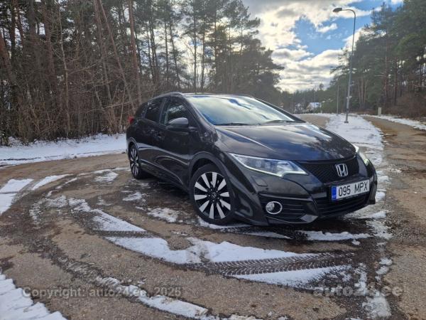 Brown Honda Civic 2016 in Tallinn, with an engine capacity of 1.80 L and mileage of 124 thousand km for 12900 €, photo 6 on AUTOMOTO.COM.LV